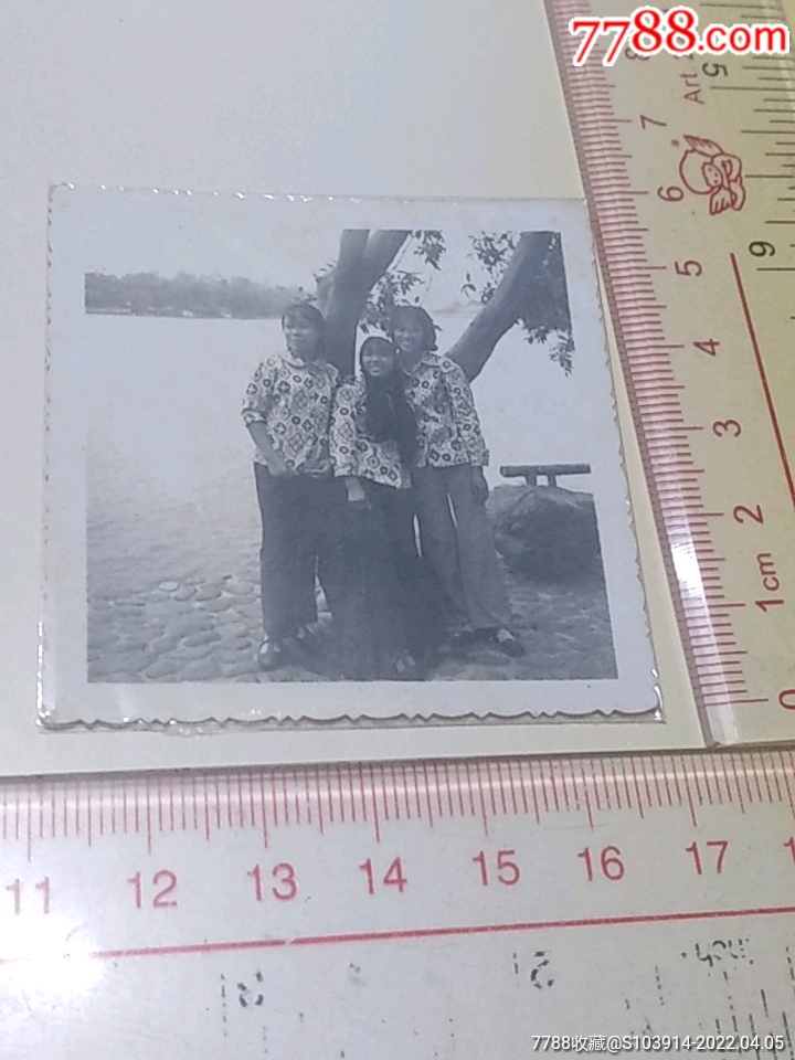Q243一广州美女老照片一以图为准-价格:55元-se86428430-老照片-零售-7788收藏__收藏热线