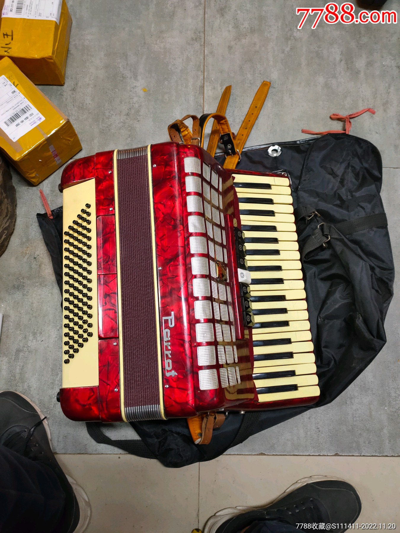 1984年鹦鹉牌96贝斯红色手风琴_手风琴/风琴_回收价格_收藏价值_7788纪念钞