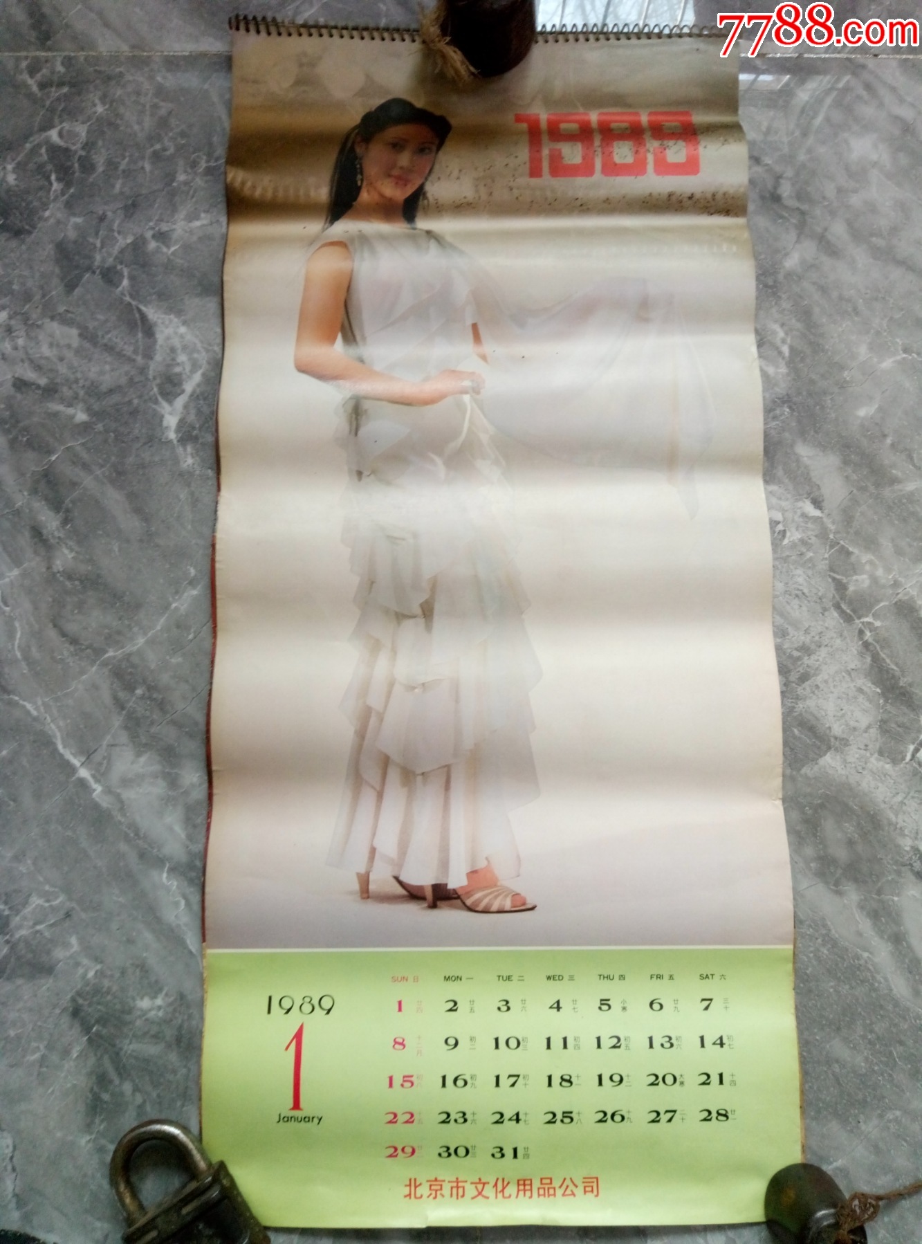 1989美女挂历_挂历/台历_红色纸品行【7788收藏__收藏热线】