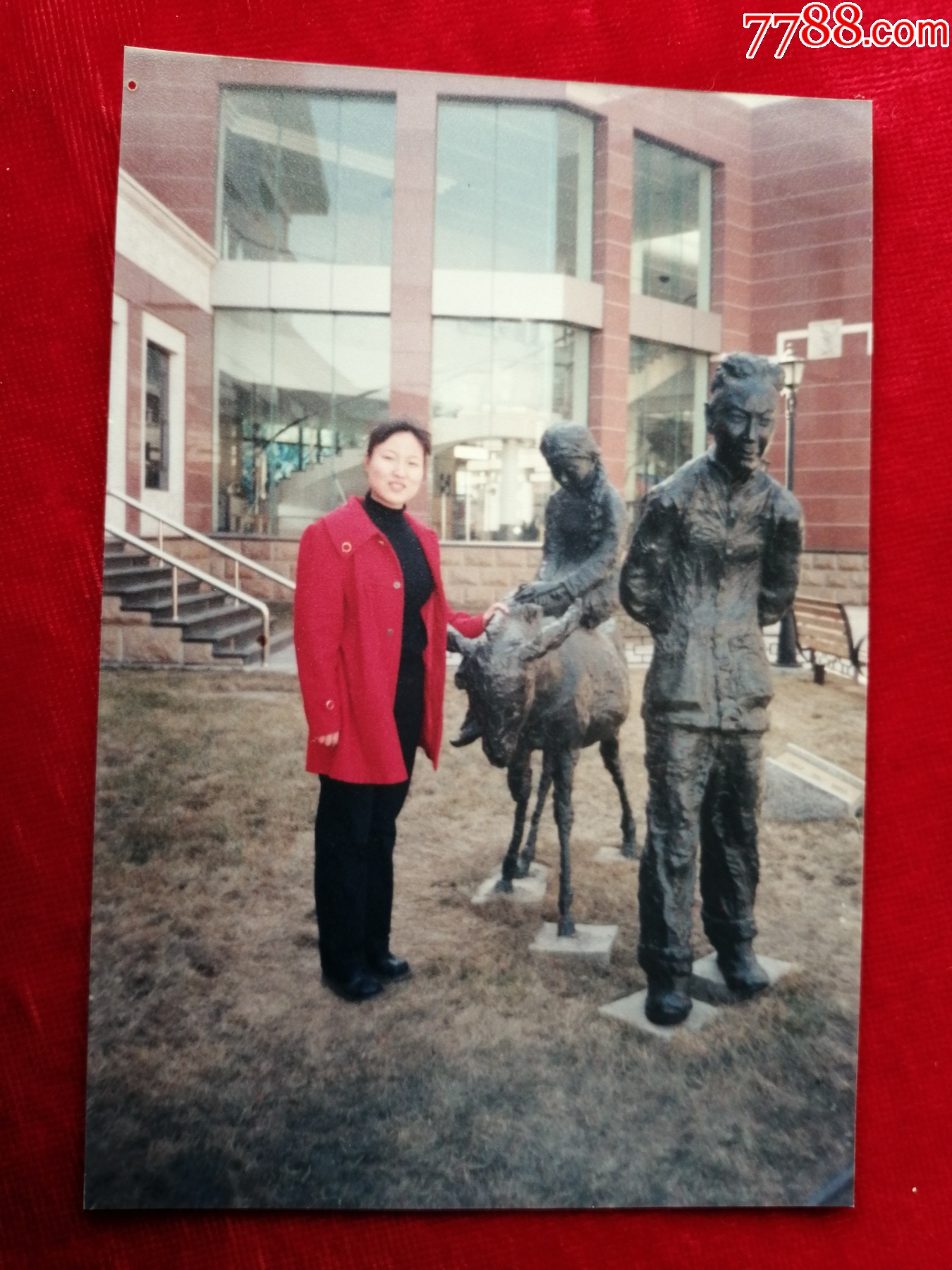 彩色照片（个人照.美女.雕塑...）_老照片_回首往事收藏【7788收藏__收藏热线】