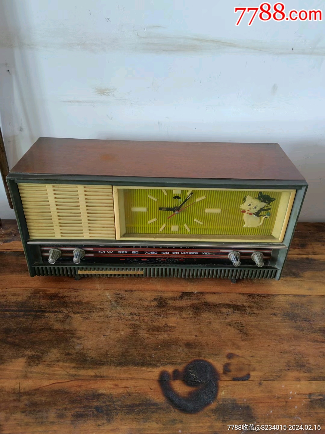 七八十年代712钟控收音机，保存完好，声音洪亮，品相一流，正常使用。-价格:580元-se98948945-收音机-零售-7788收藏__收藏热线
