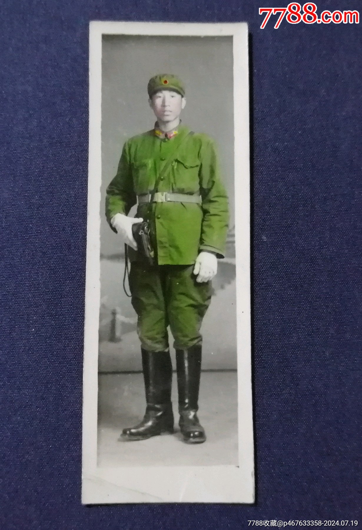 配枪軍人，手工上色早期-价格:20元-se101776184-老照片-零售-7788收藏__收藏热线