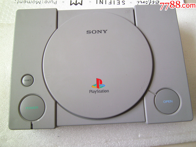早期ps1日版5500游戏机，主机正常，无光驱，成色好！当配件出！注：到付运费！_PSP/游戏机_记忆年代【7788收藏__收藏热线】