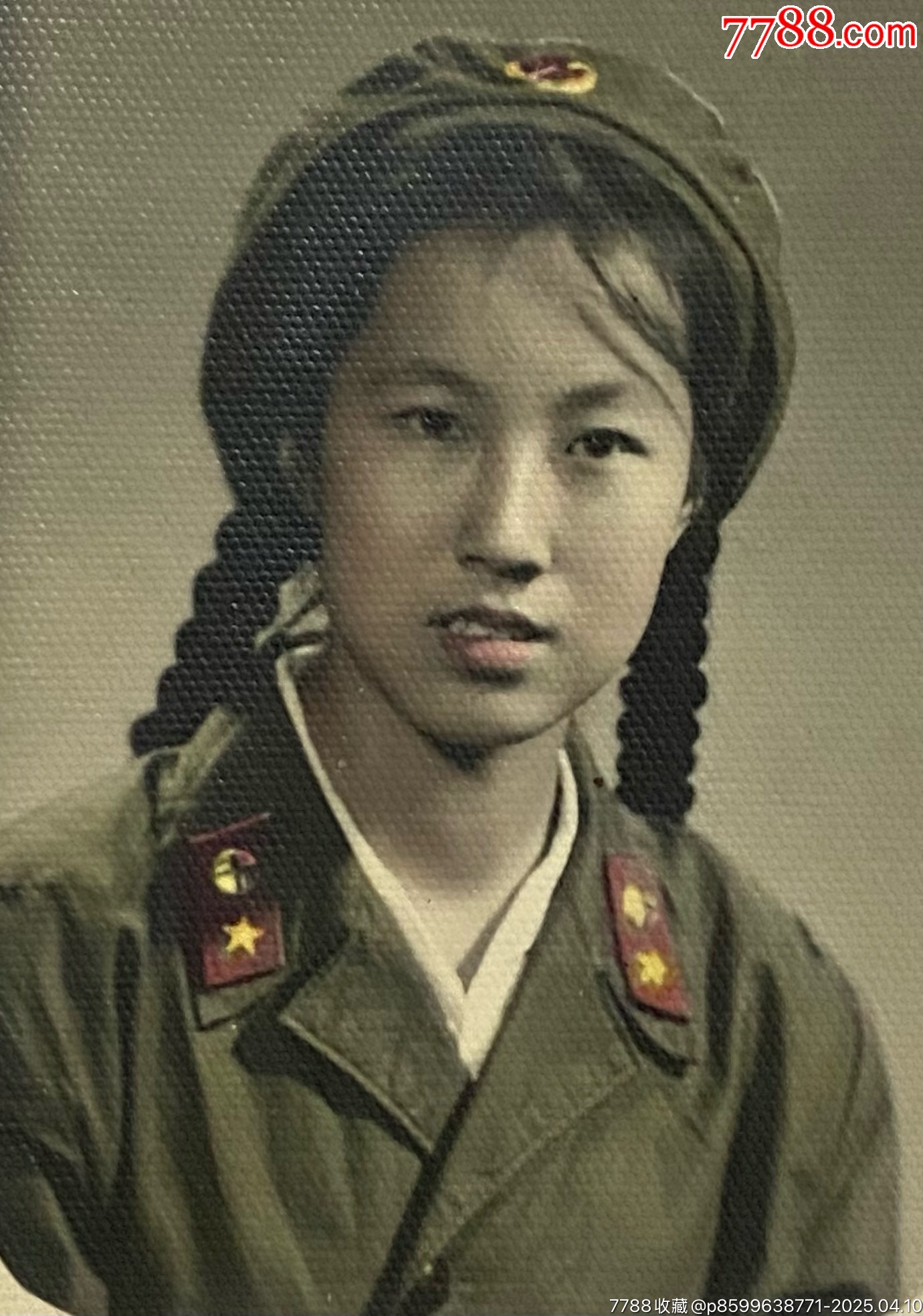 1961年扎麻花辫的无沿帽漂亮女军人手工上色老照片（天津中华照相馆）-价格:60元-se106088077-老照片-零售-7788收藏__收藏热线